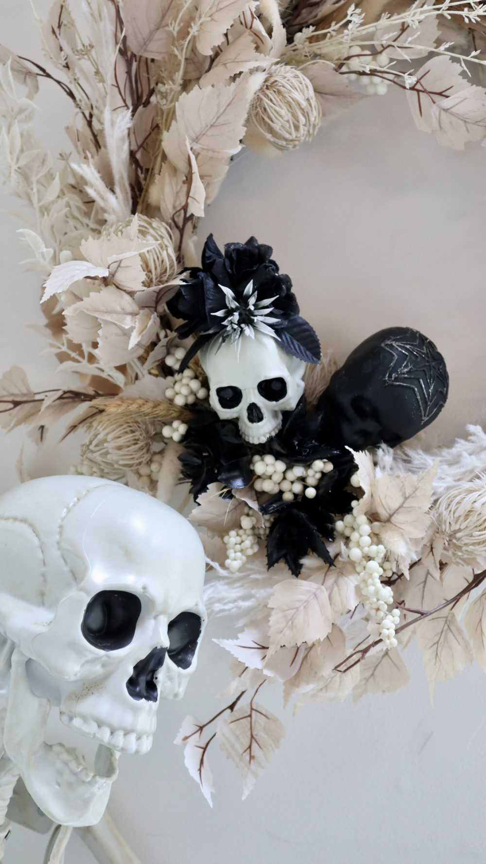 how to make a chic Halloween wreath - My Sweet Savannah