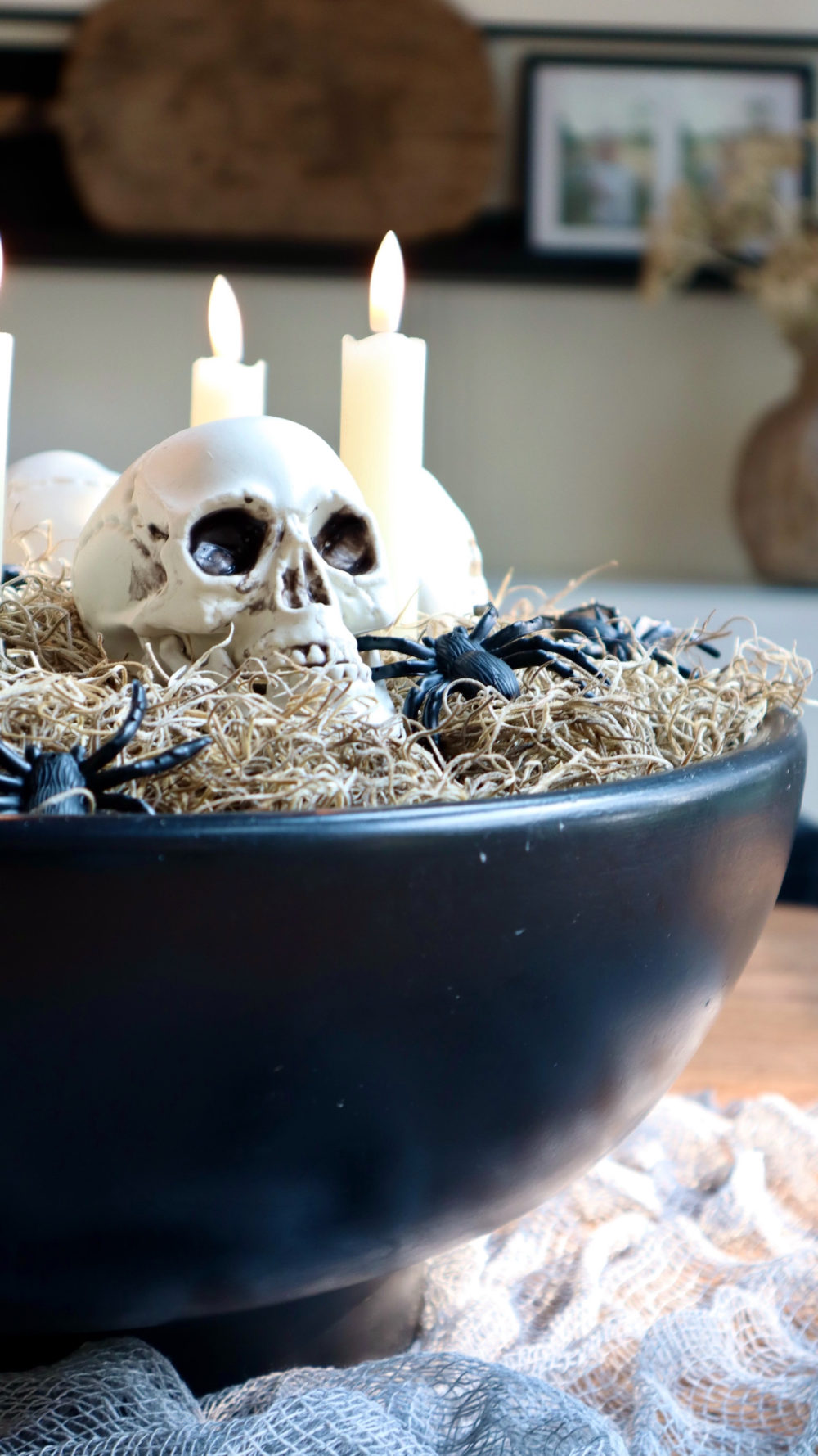 DIY easy Halloween centerpiece - My Sweet Savannah